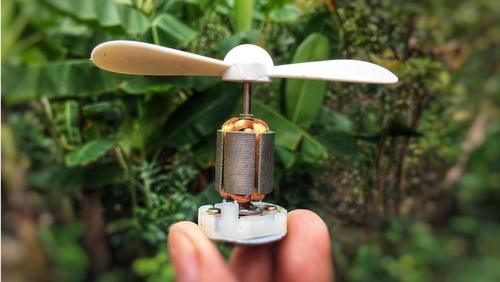 这个小东西能让你看清,直流电机是怎样工作的,原理很简单哦!