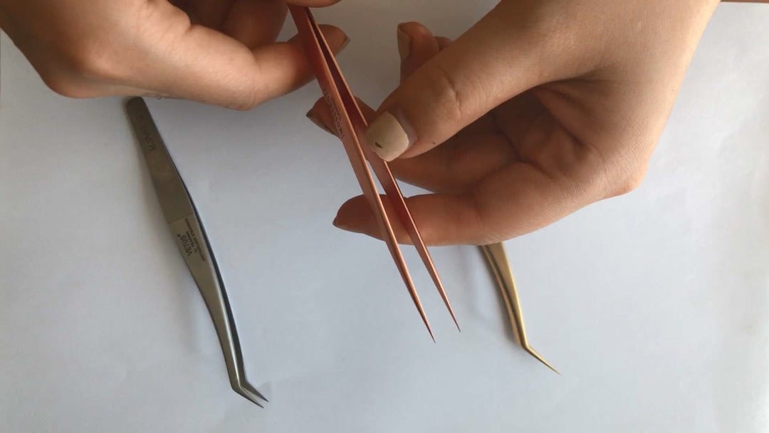 睫毛嫁接三种常规镊子的使用讲解教程