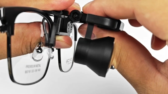 夹持款放大镜的使用说明