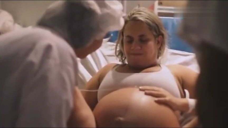 看着好疼,实拍孕妇分娩全过程 生孩子太不容易了!