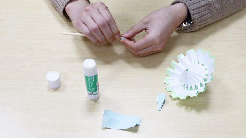 手工课:下雨天要打雨伞,但你知道雨伞是怎么制作出来的吗?