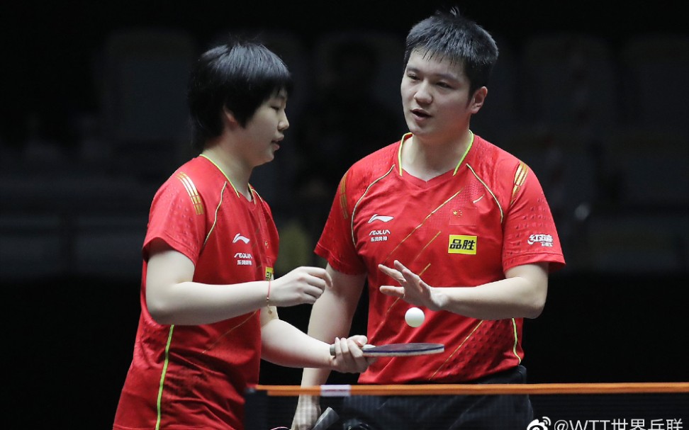 【侯英超解说】wtt澳门冠军赛混双八强赛:樊振东蒯曼vs王楚钦孙颖莎