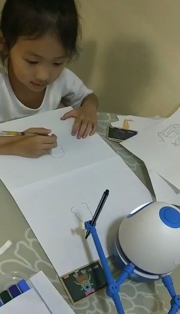 科学伴你成长,未来有你把握,助力孩子学习,家大业大—绘画教育机器人