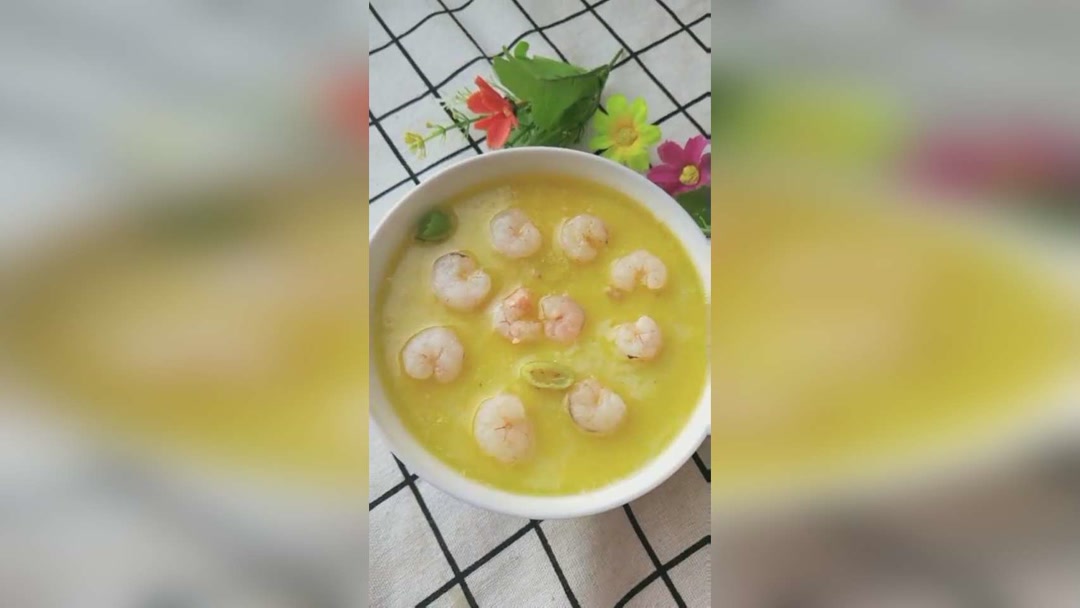 10个月宝宝辅食食谱,虾仁鹅蛋羹,一岁以下取出蛋黄