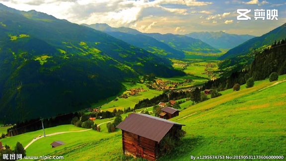 做人要有信仰,做事要有信心。信仰是指路明灯,信心是前进动力。