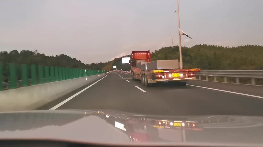 适合旅行的模板,导入几段视频或照片即可。#手机摄影