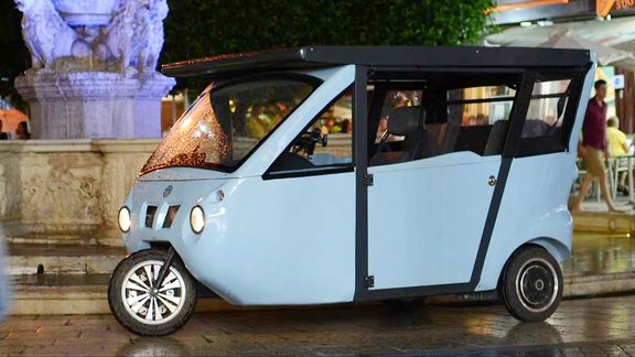 带冷暖风的“三轮自行车”!车顶太阳能,能坐3个人,还能当房车