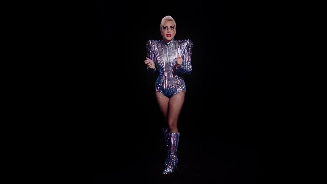 我擦!#Lady Gaga#曝光美国大选投票宣传视频!重现多个经典造型告诉...