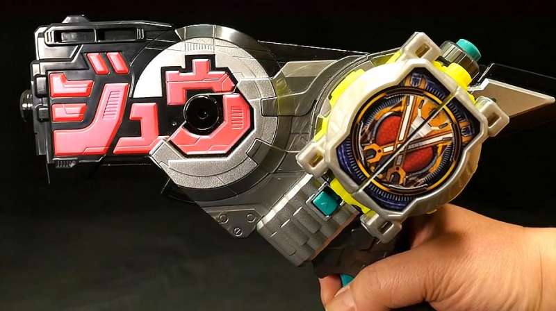 假面骑士简化腰带闪耀王者枪 手表盘变身发光发亮