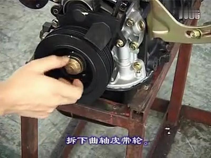 发动机正时皮带的拆卸与检查