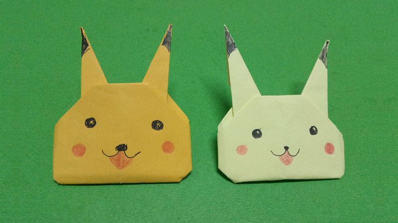 手工折纸教程,美女手把手教你用纸折萌萌的比卡丘