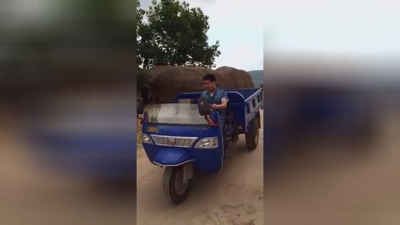 五征农用三轮车,全景天窗倒车都不用看后视镜!