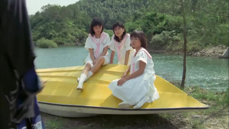 和古代人比,现代人是非诚幸福的,经过鬼的一指点,众人开心了起来