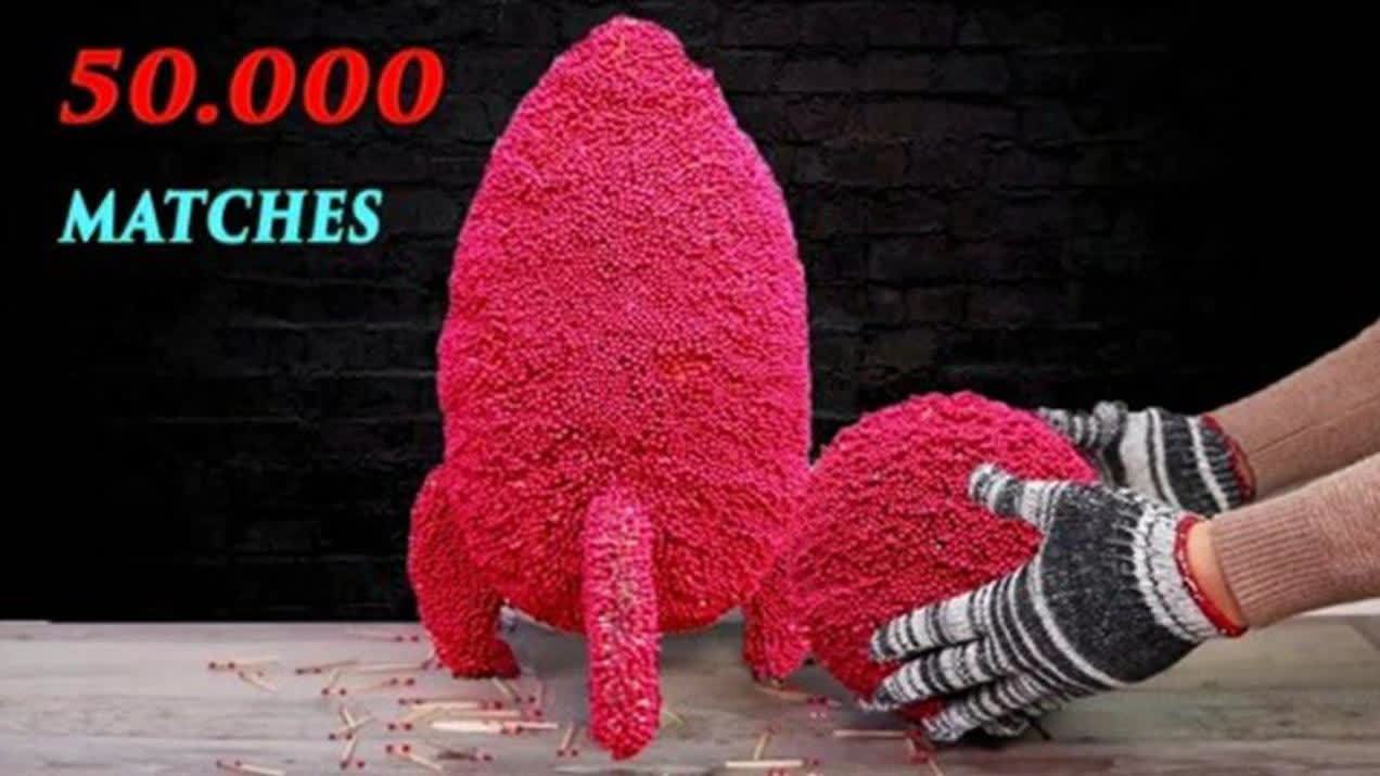 老外趣味实验:用50000根火柴模拟阿波罗11号火箭飞上月球