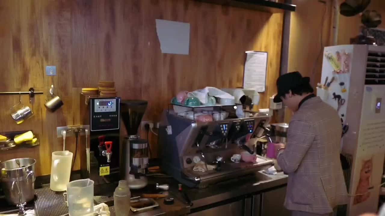 咖啡师日常调酒师的串店日常!