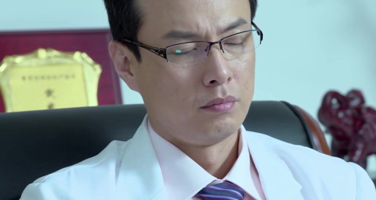 产科男医生:马医生乱传消息,在主任面前煽风点火瞎起哄!