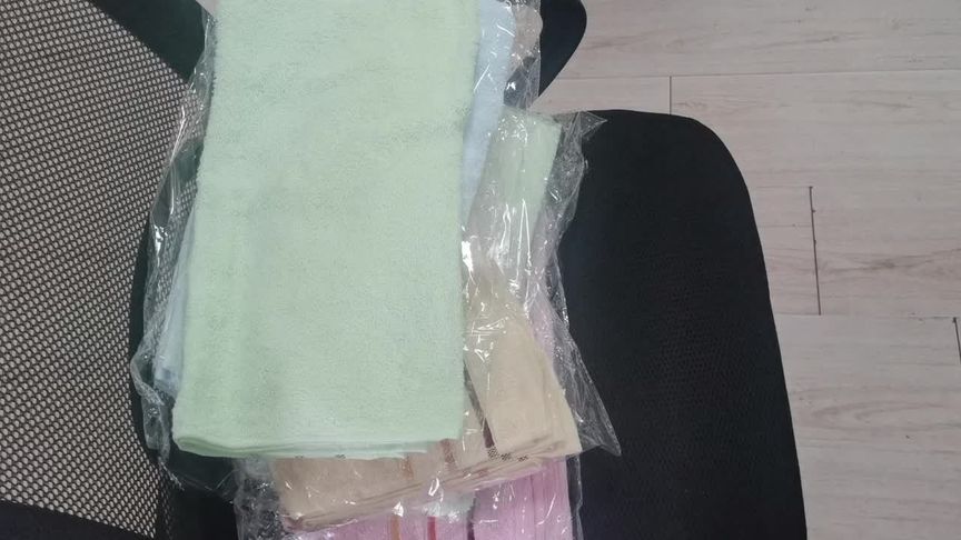 天气太热了,发点劳保用品。给大家在炎热的夏天带来一丝清凉