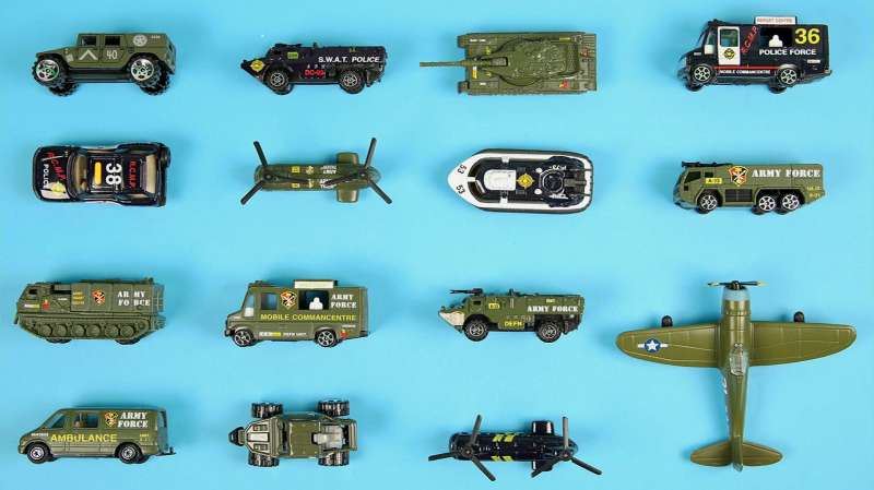 军事飞机坦克装甲车模型玩具
