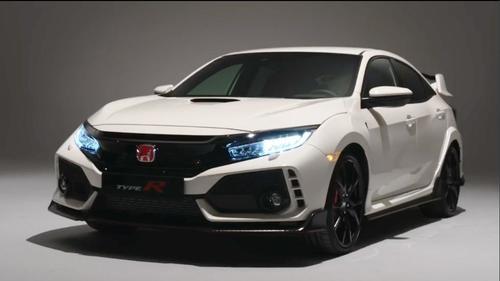 思域两厢版郑重落地广汽,换挡拨片一个都不少,高尔夫不淡定了!