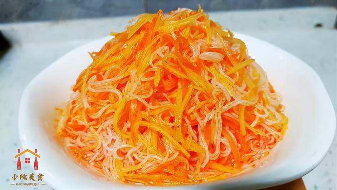两块钱成本凉菜做成饭店招牌菜,酸辣脆爽,层次分明让人欲罢不能