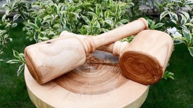 木工师傅教你如何用薄木板拼合,制作各式木榔头