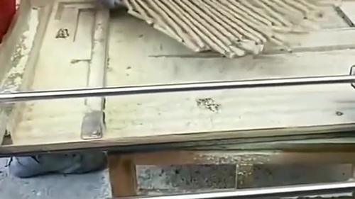 自从买了切割神器还真派上大用处,员工没有受伤了!