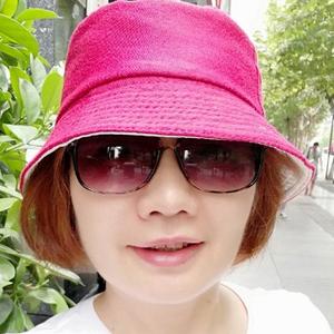 爱山水的红姐姐 