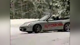 雪地中看看保时捷轮子动力分配