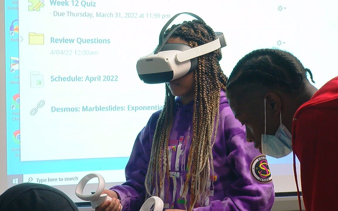 VR正在被作为课堂上的辅助学习工具而采用