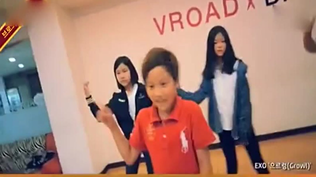 小学生校园舞蹈视频 韩国可爱小学生模仿EXO-Growl舞蹈 超萌