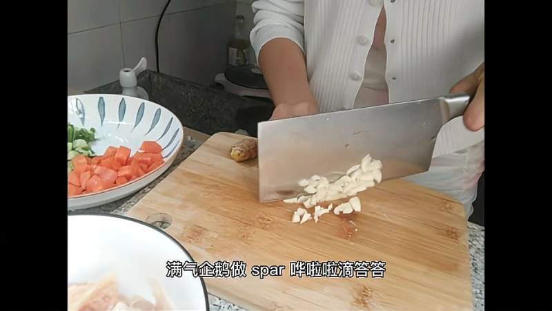 宫保鸡丁的家常做法简单容易上手