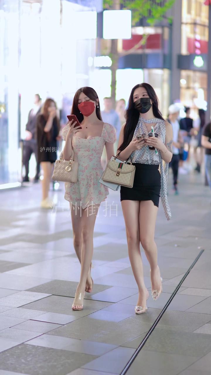 ...的身材打几分#钟表转动滴答滴#抓拍美好瞬间#是你的理想女朋友吗