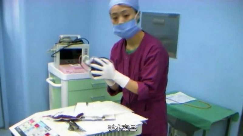 耗时5个小时,一根根血管被吻合,患者最终恢复意识!