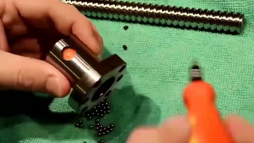 滚珠丝杠是怎样制造出的?带你走进工厂看整个制造过程,长见识了