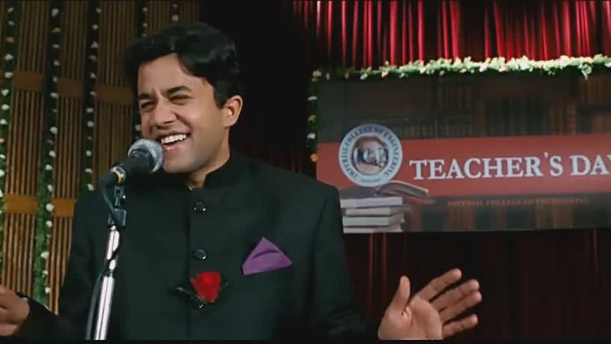 演讲稿被人偷换了,上台当着全校师生和部长演讲,场面直接炸了