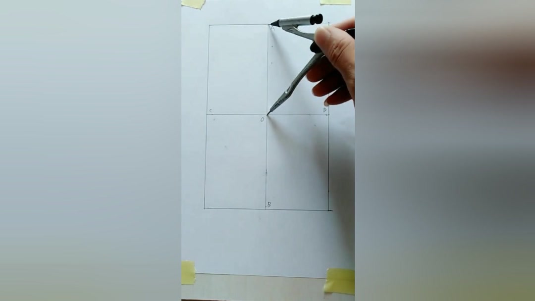 看木工如何用两钉一线画椭圆