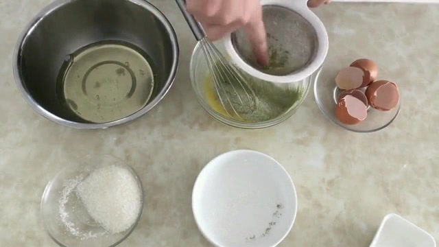 家庭学做蛋糕 蒸蛋糕的做法 烤箱做蛋糕
