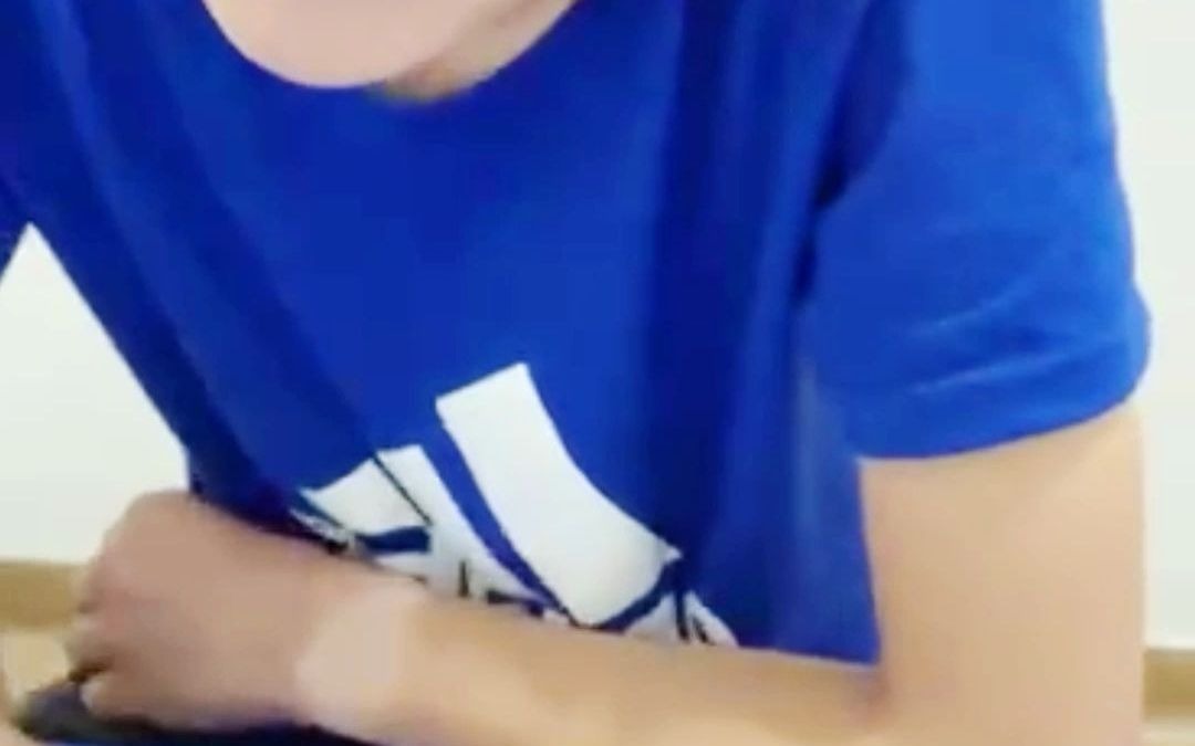 ...开始乐乐对看课程表丝毫没有头绪,经过老师的培训乐乐终于学会自己...