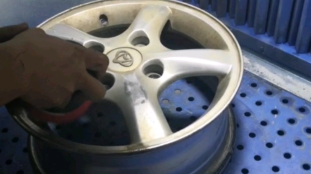 湖北客户自带轮毂,现场制作流程!