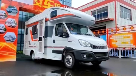 新款依维柯中额头c型房车,内饰升级不是一点点[庆祝]
