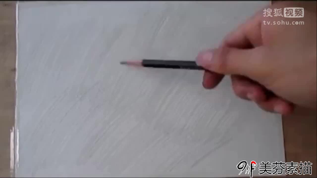 素描入门排线的方法和握笔姿势,如何发力和排线,才能画出两头尖均匀...