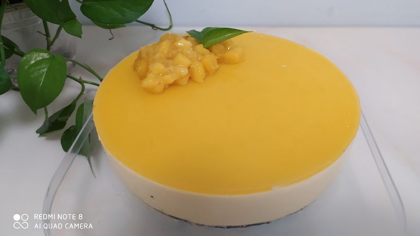 适合夏天吃的甜品蛋糕,芒果慕斯,做法简单不需要烤箱,非常好吃