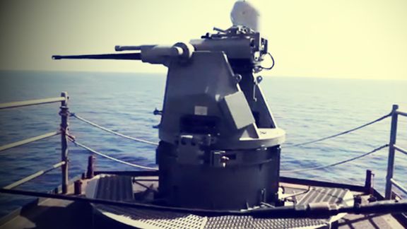 海上浮标射击练习,怎么也打不中看着真着急