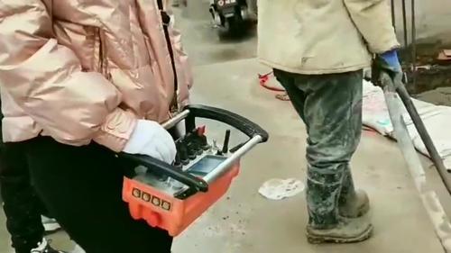 不敢说是方量最多的,但一定是打的最快的,高科技控制混凝土管子