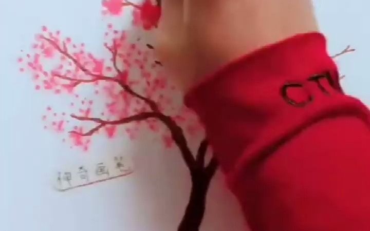棉签+颜料画樱花树~小朋友都能学会的画法,最后一幕美呆了!
