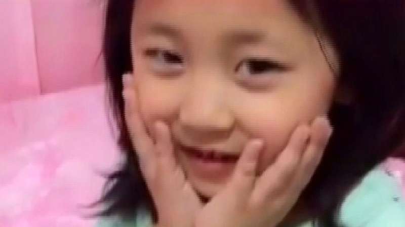 宝宝写作文我的妈妈,下一秒宝宝的做法让人哭笑不得,坑爹的娃!