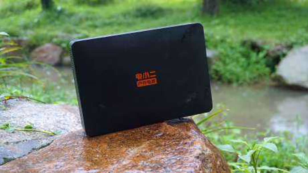 外出担心笔记本没电?你需要一款这样带插座的充电宝