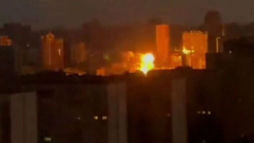 基辅清晨传出3次爆炸,市长发声:空袭警报在继续