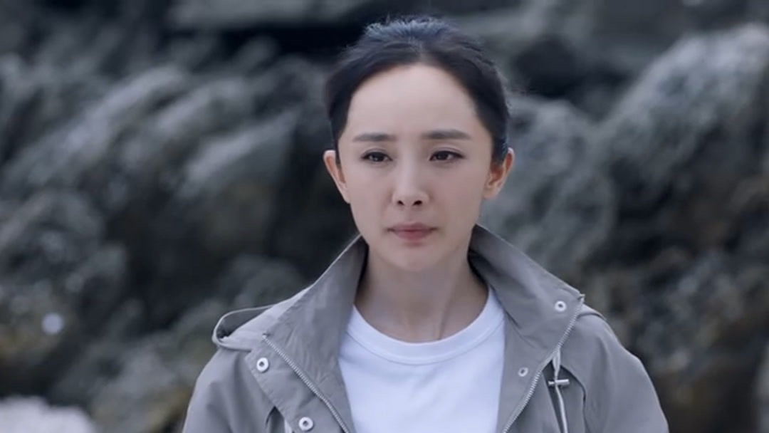 《暴风眼》马尚怀疑鼎华内部的人泄露了消息 秦厅也打算从鼎华内部...