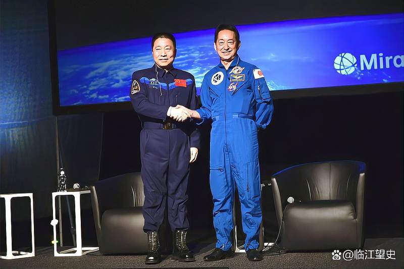 杨利伟在太空听到“敲门声”,13年后谜底才被揭开,多亏他当时冷静